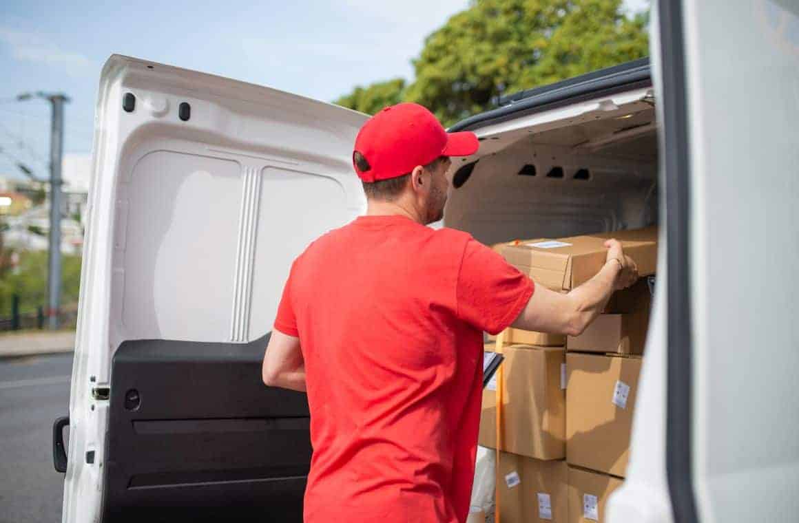 Choosing The Best European Delivery Service - 2023